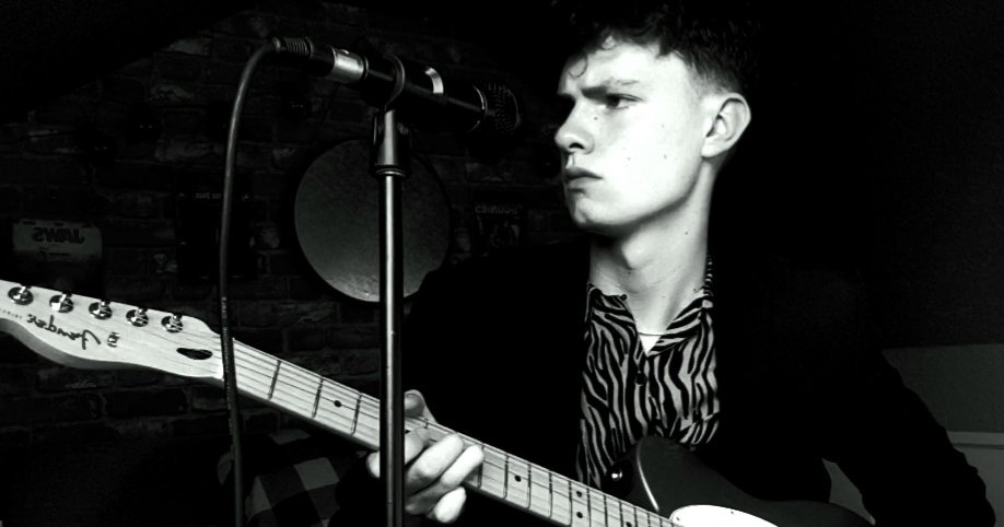 Live Music At The Knights Table | The Knights Table